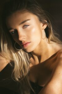 Kelly Gallo: The Rising Star of Social Media and Fashion - Hollywood ...